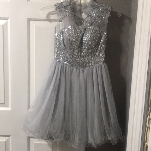 Let’s Fashion | Dresses | Gorgeous Silver Sparkly Dress | Poshmark